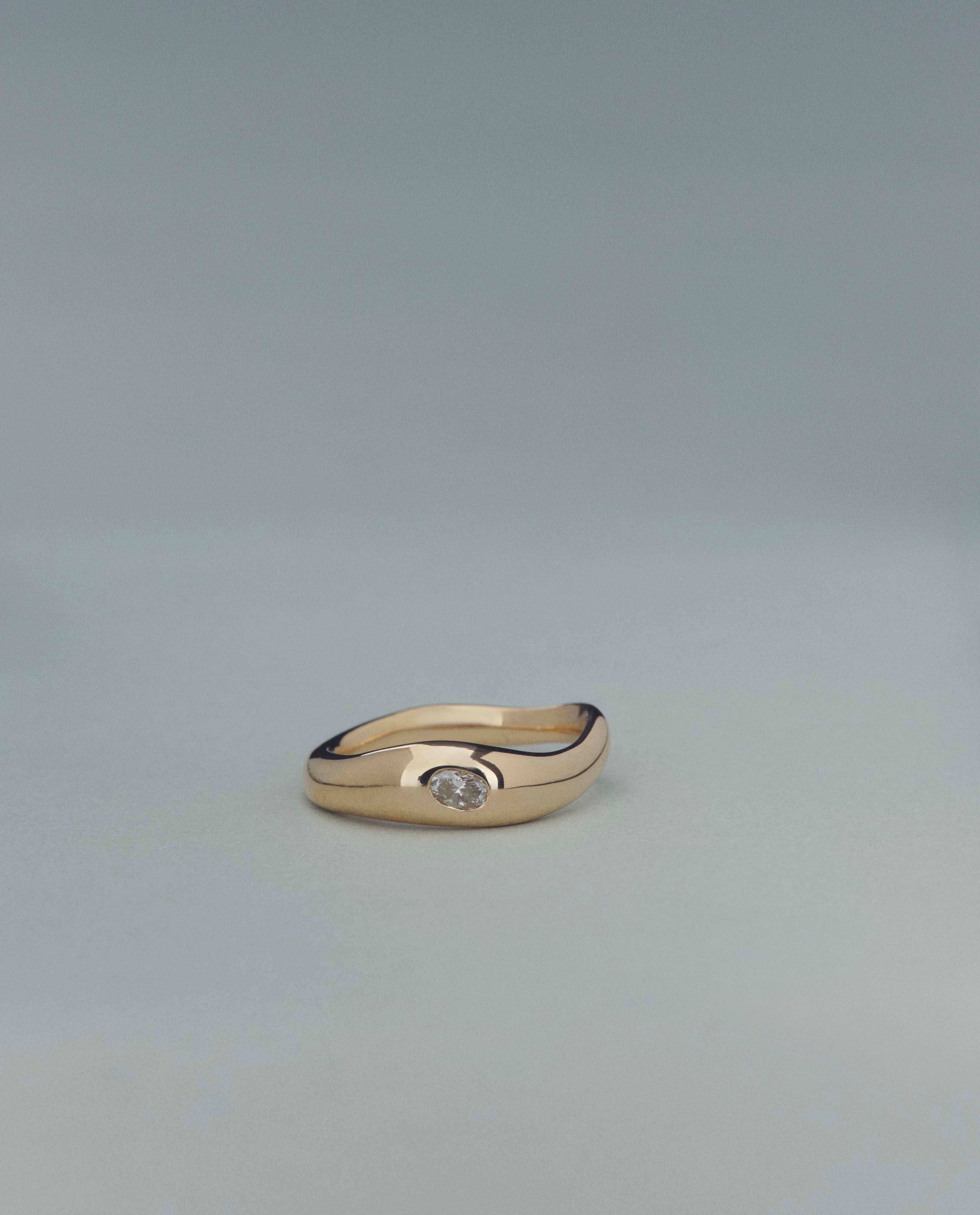 /522 Ring | Undulating Oval Diamond Ring | Lott Studio